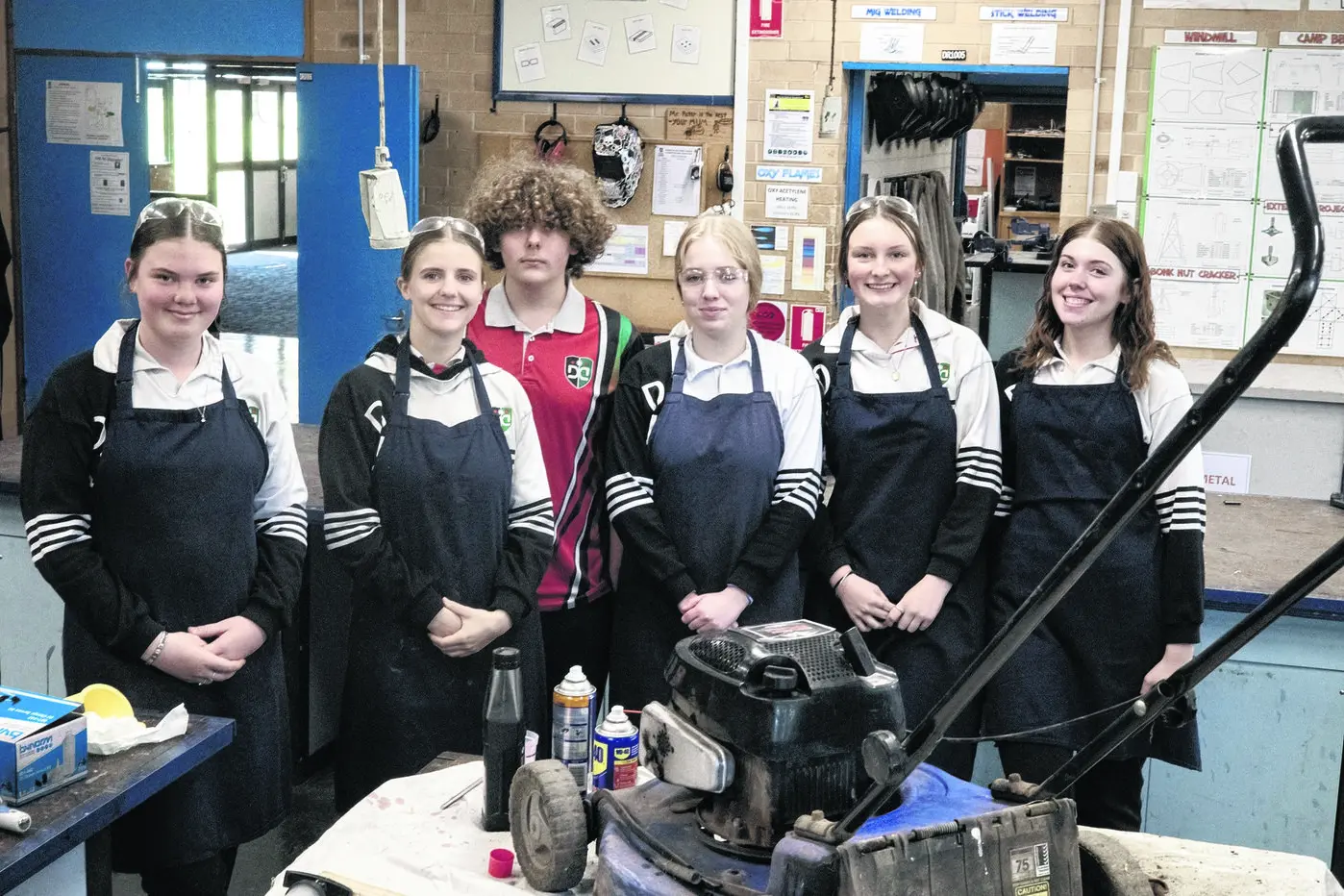 Class of the Week: Dubbo College Delroy Campus Year 10 students in ...