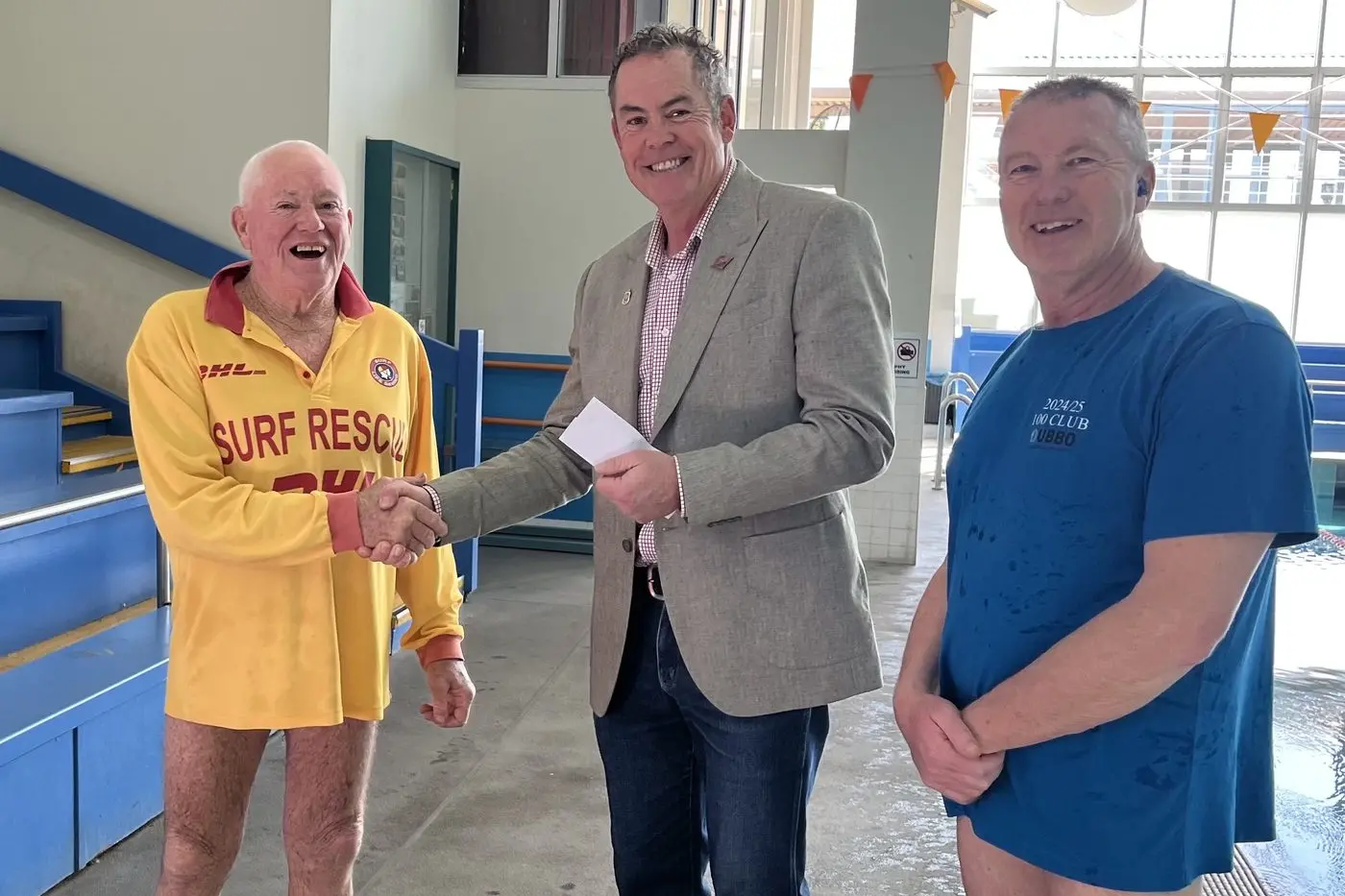 Eye care trophy and help for RSL drop-in centre by Ducks