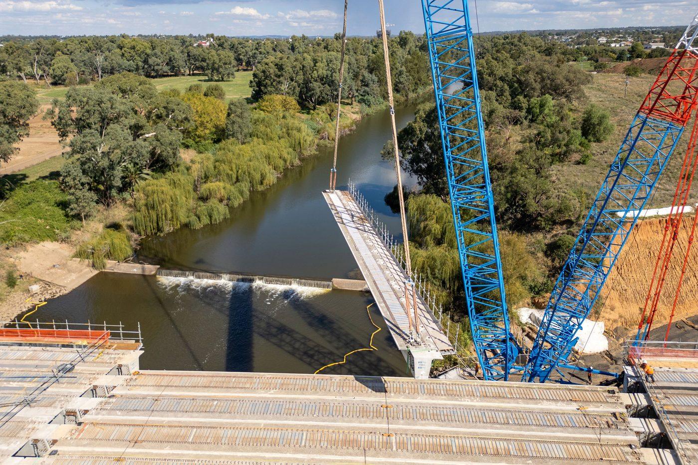Fly in the ointment of new Dubbo bridge name, as councillor calls for ...