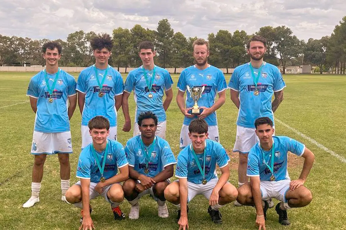 Macquarie United start footie season with Sixes trophy